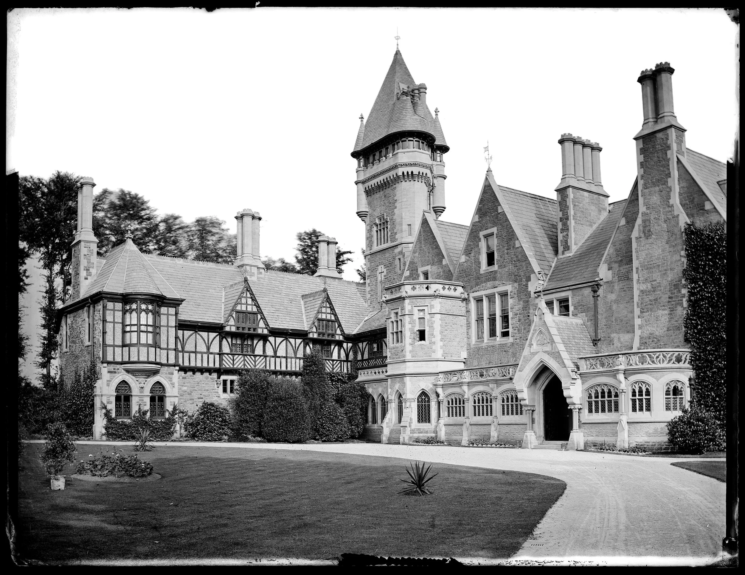 Insole Court - This House Is A Stage — Mark Woods