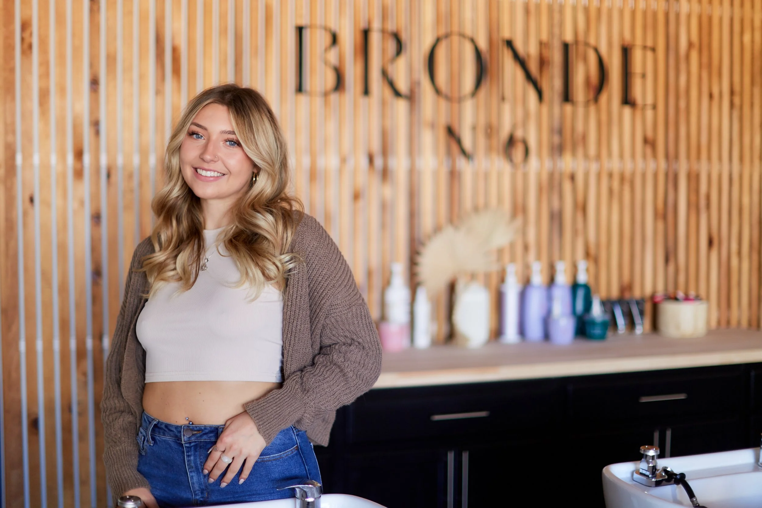 THE BRONDE BABES — bronde no.6