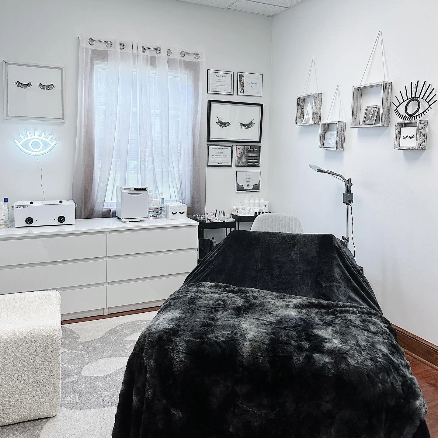 Elite Esthetics & Lash Lounge