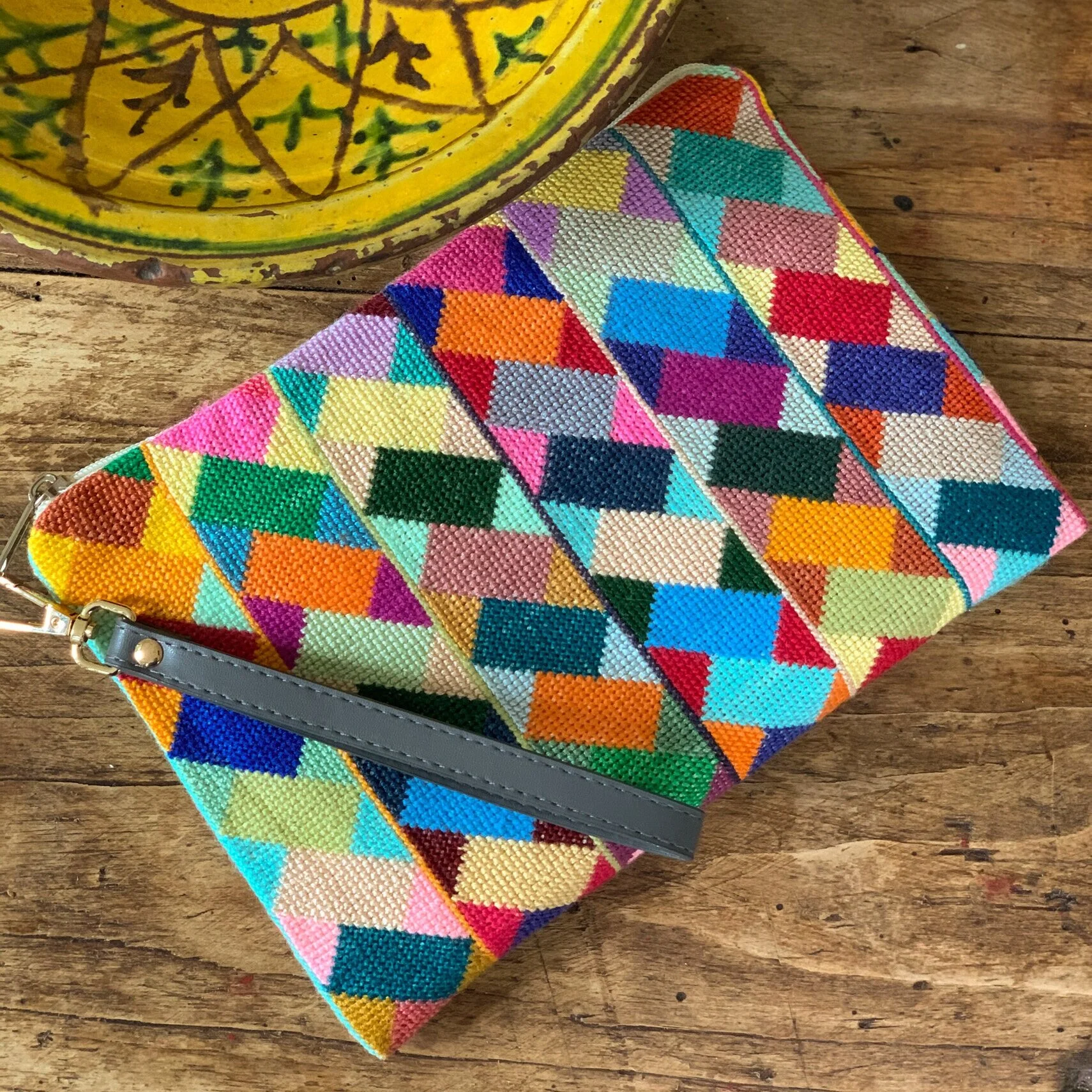 Syria Handcrafted Shawls — SABBARA