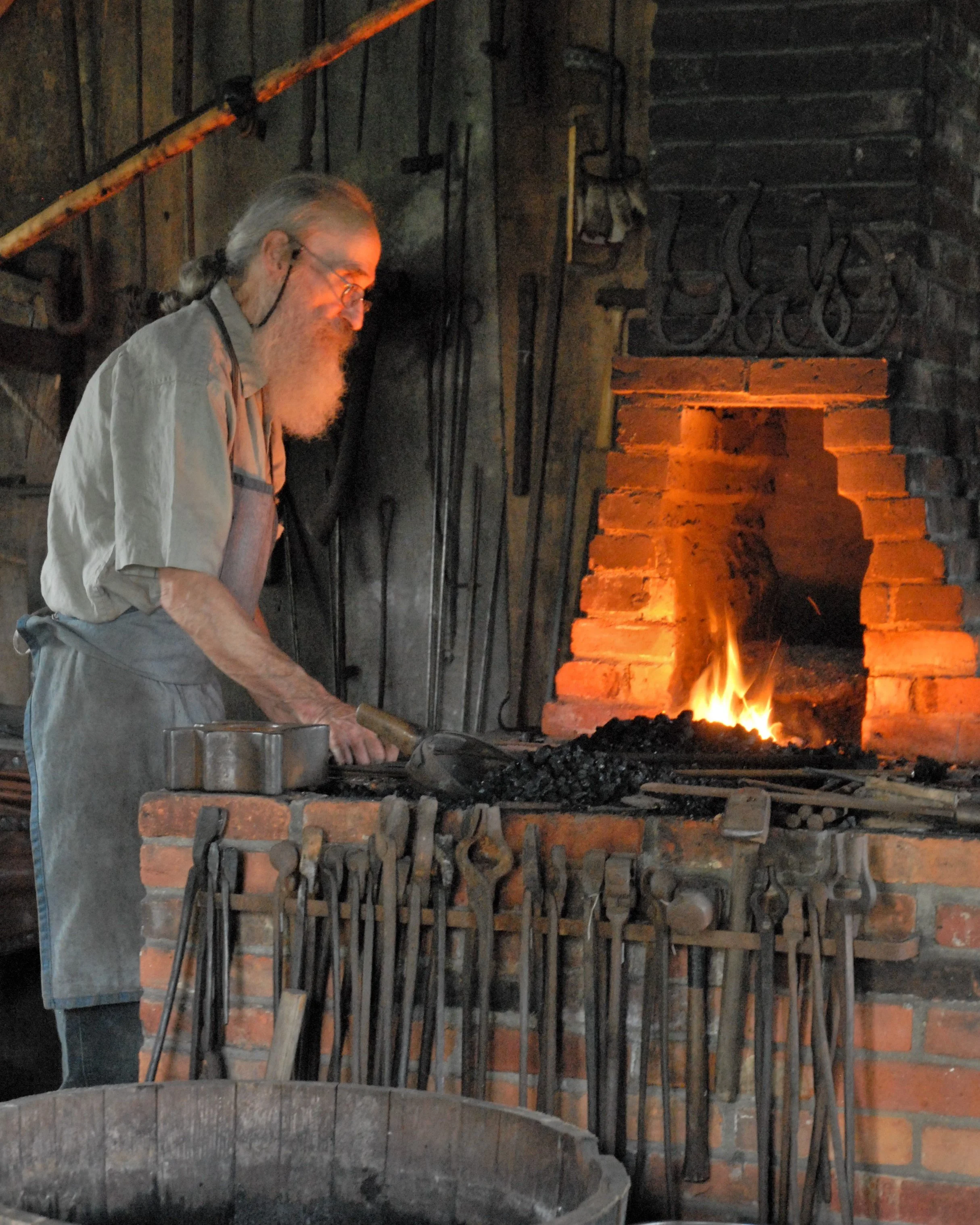 Colonial Blacksmith Bellows