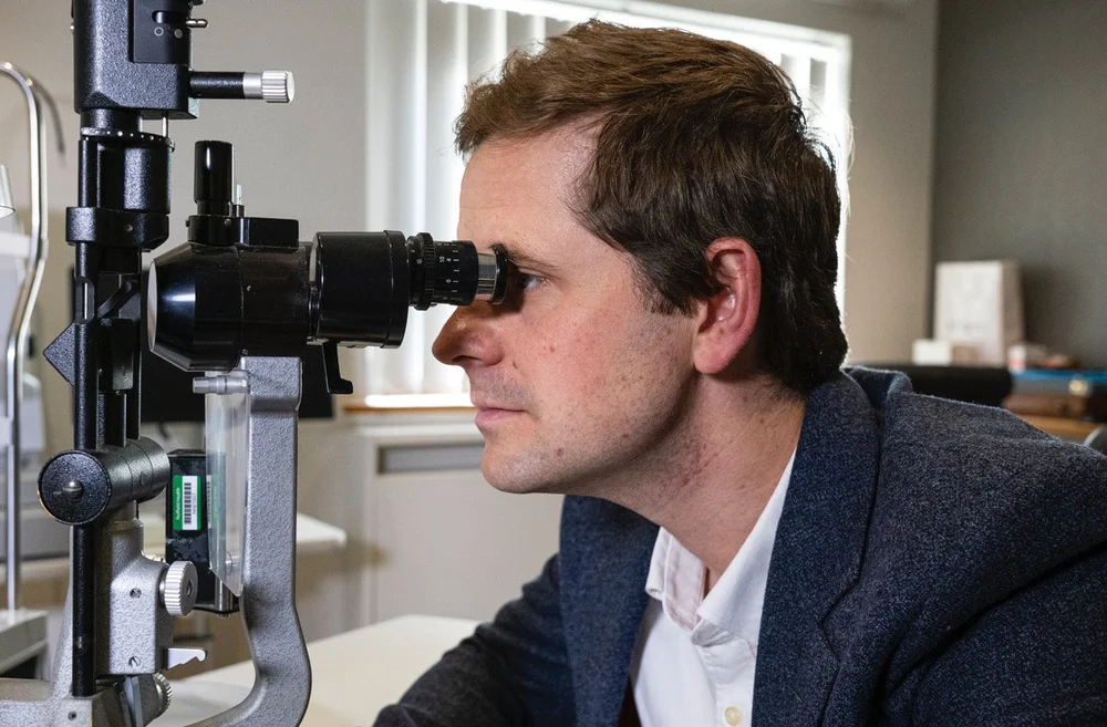 Huw Oliphant Eye Surgery