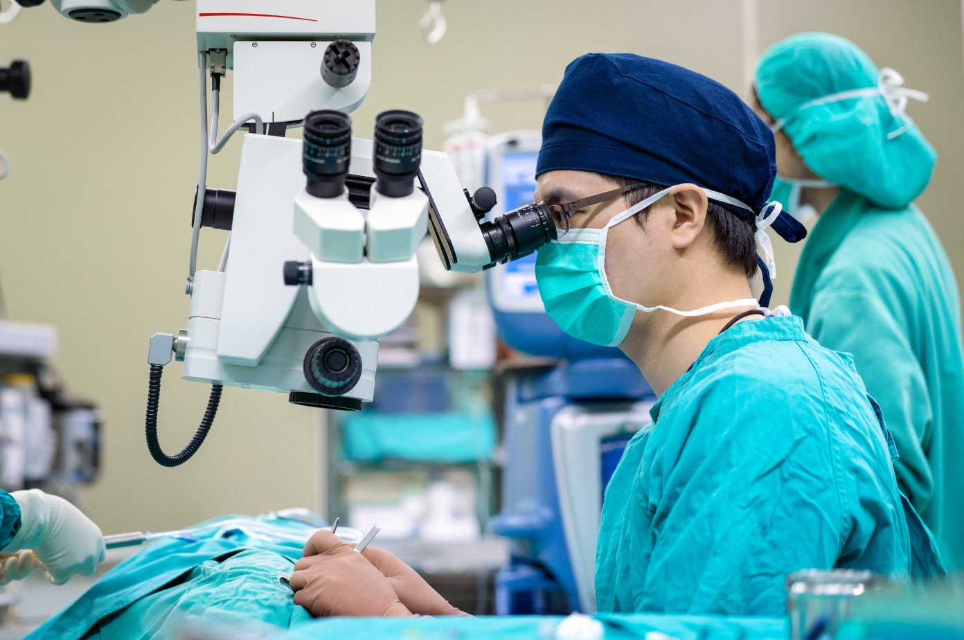Eyelid Surgery — Huw Oliphant Eye Surgery