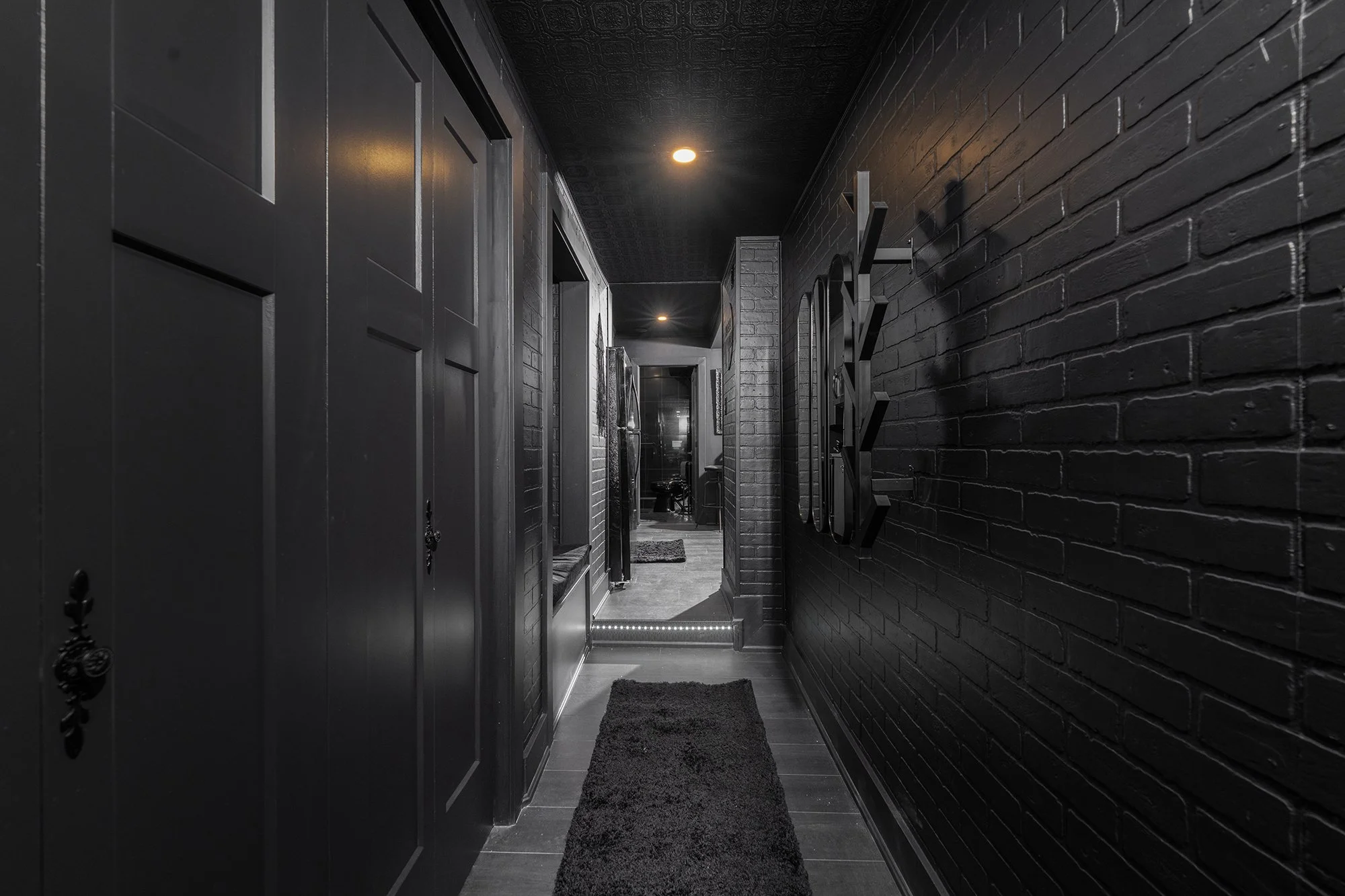 Black Room — Hotel Philco