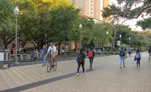 The University of Texas at Austin, Speedway Corridor and The East Mall ...