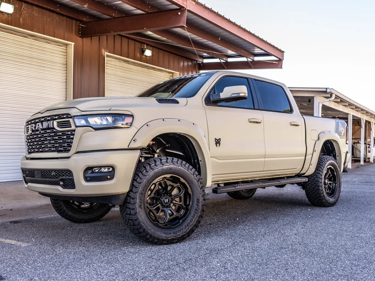 Custom & Lifted 4x4 Trucks