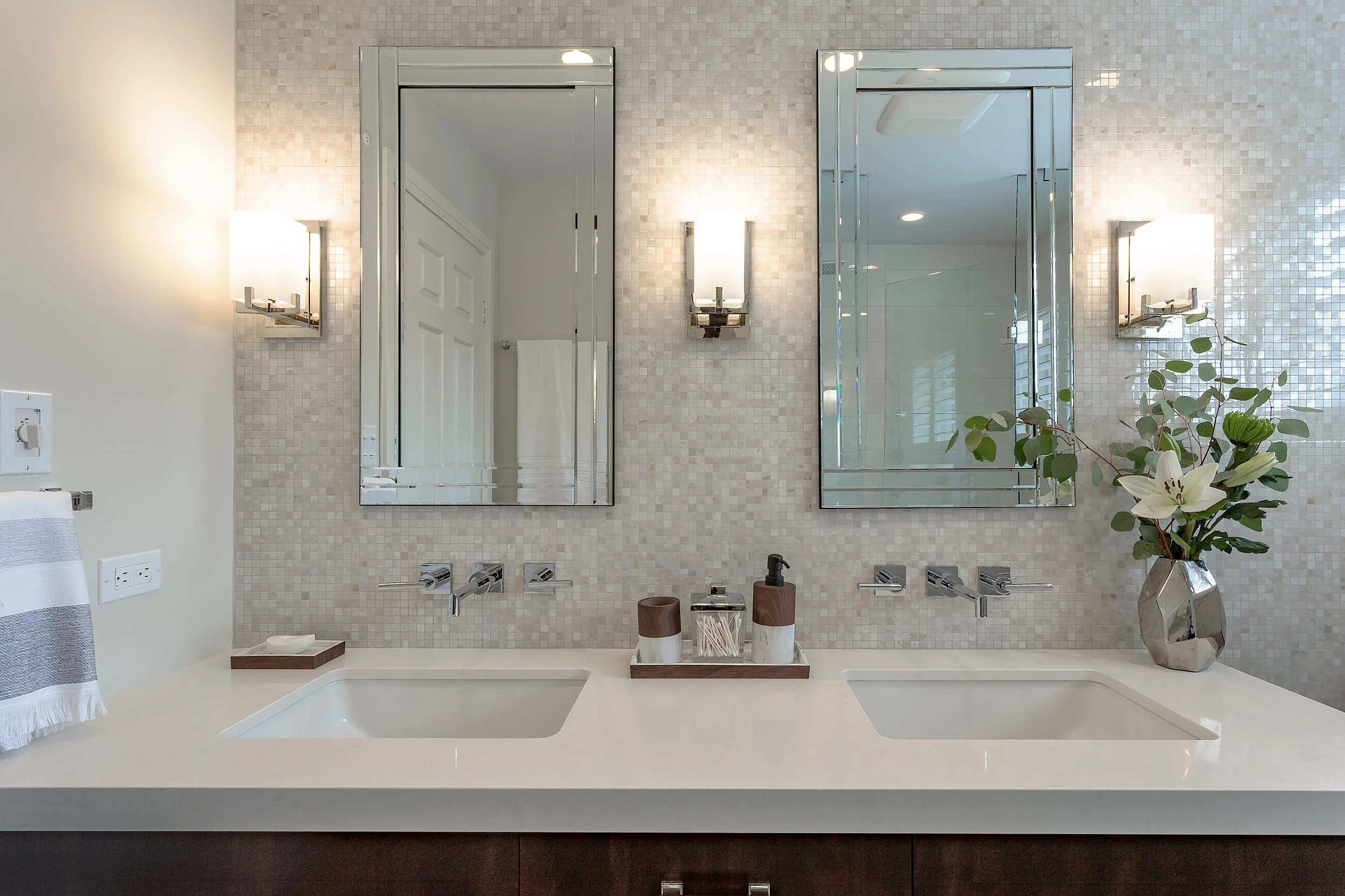 Classic Double Double - Second Bathroom Design in Whitby, Ontario ...