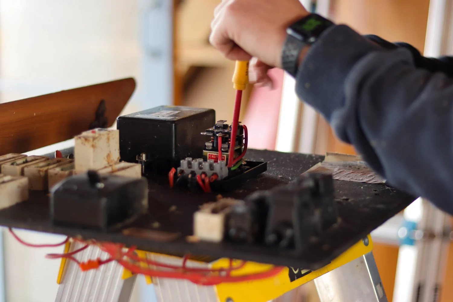 Our Story | Team of Electricians | Linc Electrical Ltd.
