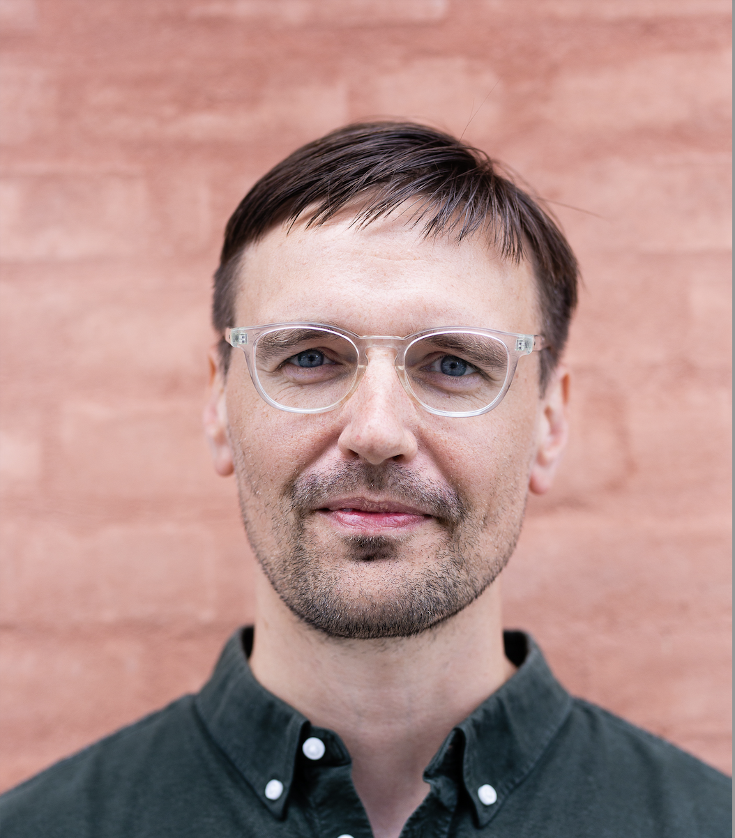 Our Team — Komplio