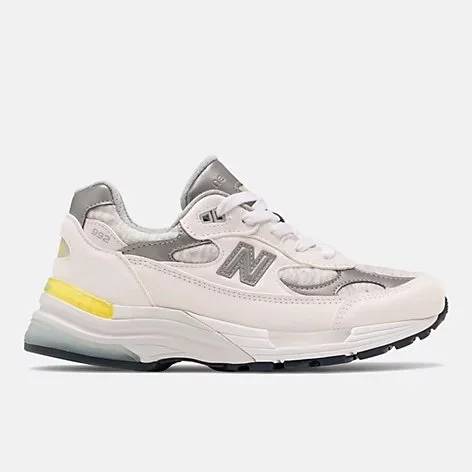 Why My Favorite New Balance Sneakers are the Perfect Holiday Gift ...