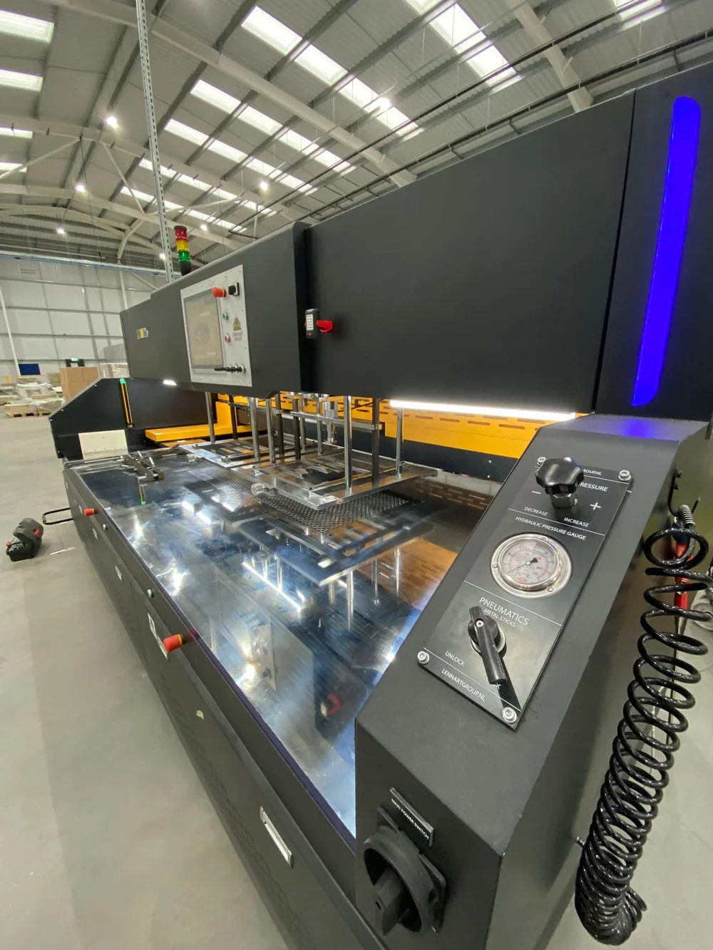 LEN108 BOX BLANKING MACHINE — LENNART GROUP ,LLC