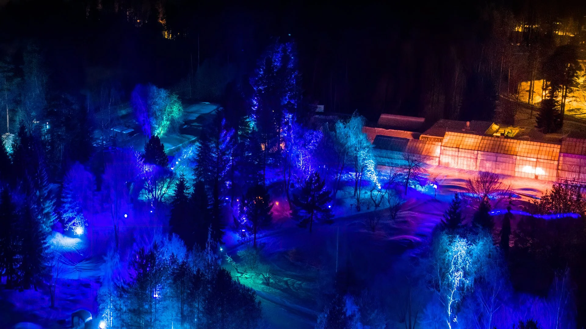 Botania Joensuu | Tropical inside, Magical outside.