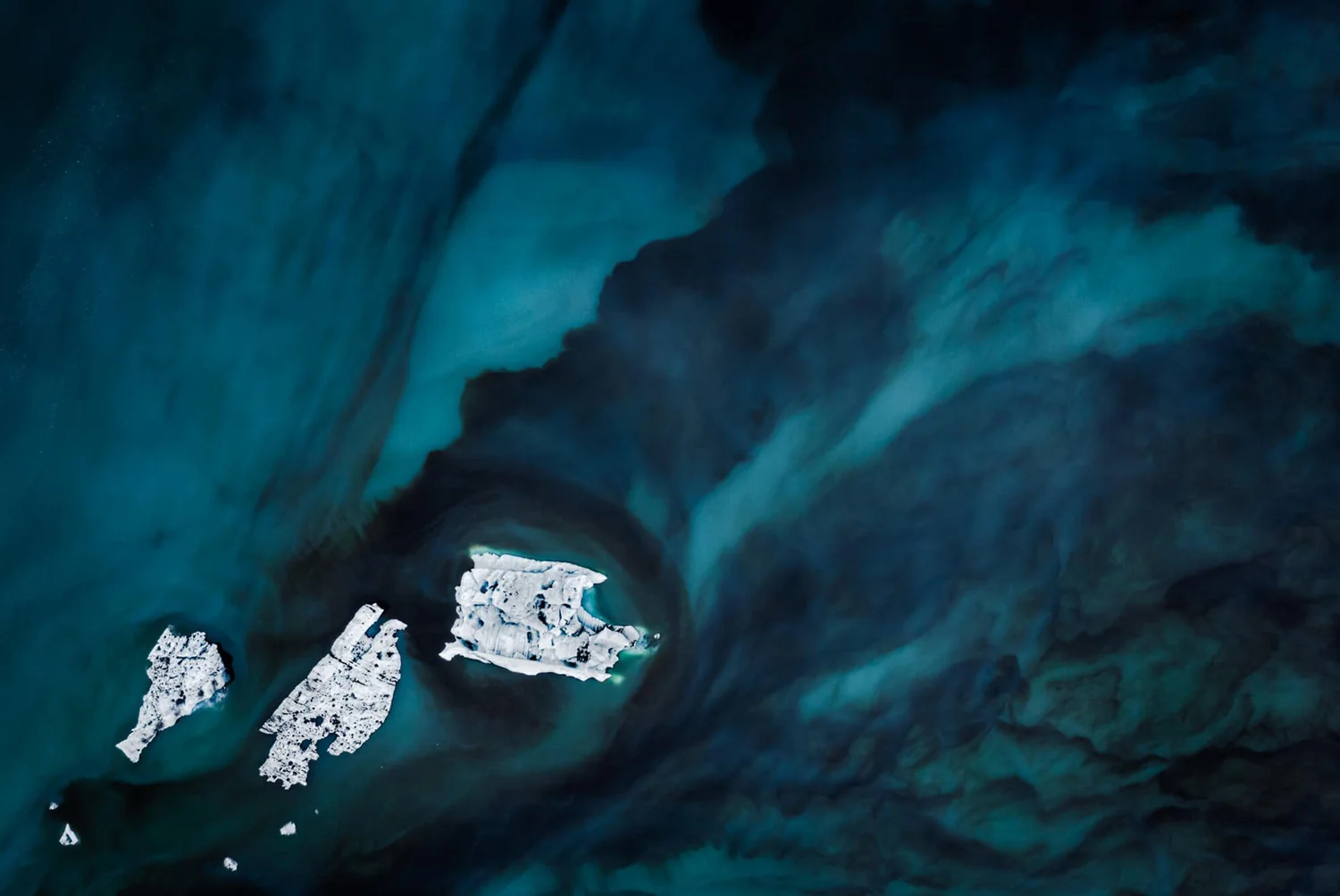 Jan Erik Waider captures the majesty and loneliness of our planet’s ...