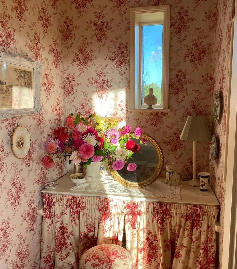 How to Style A Dressing Table to Add Glam Back to Getting Ready — Sense ...