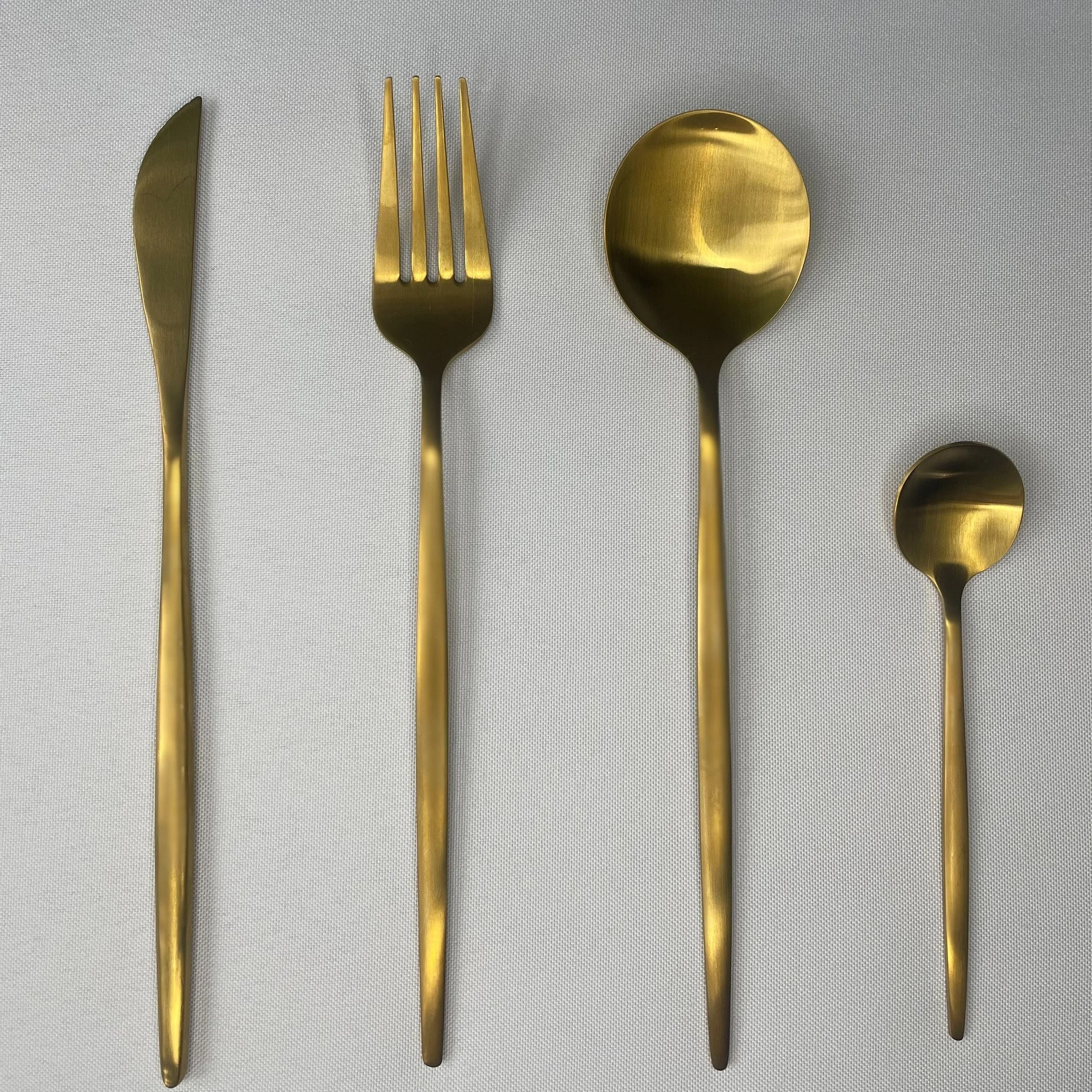 Gold silverware — Eden Rentals