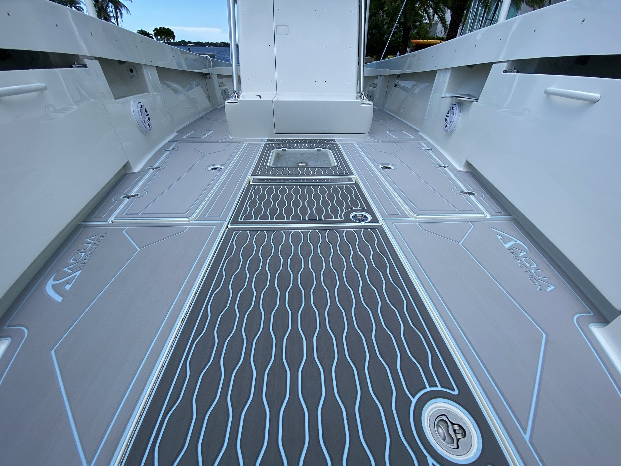 About Us — AquaTraction Florida