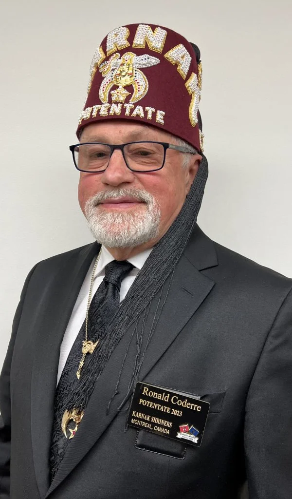 Divan — Karnak Shriners