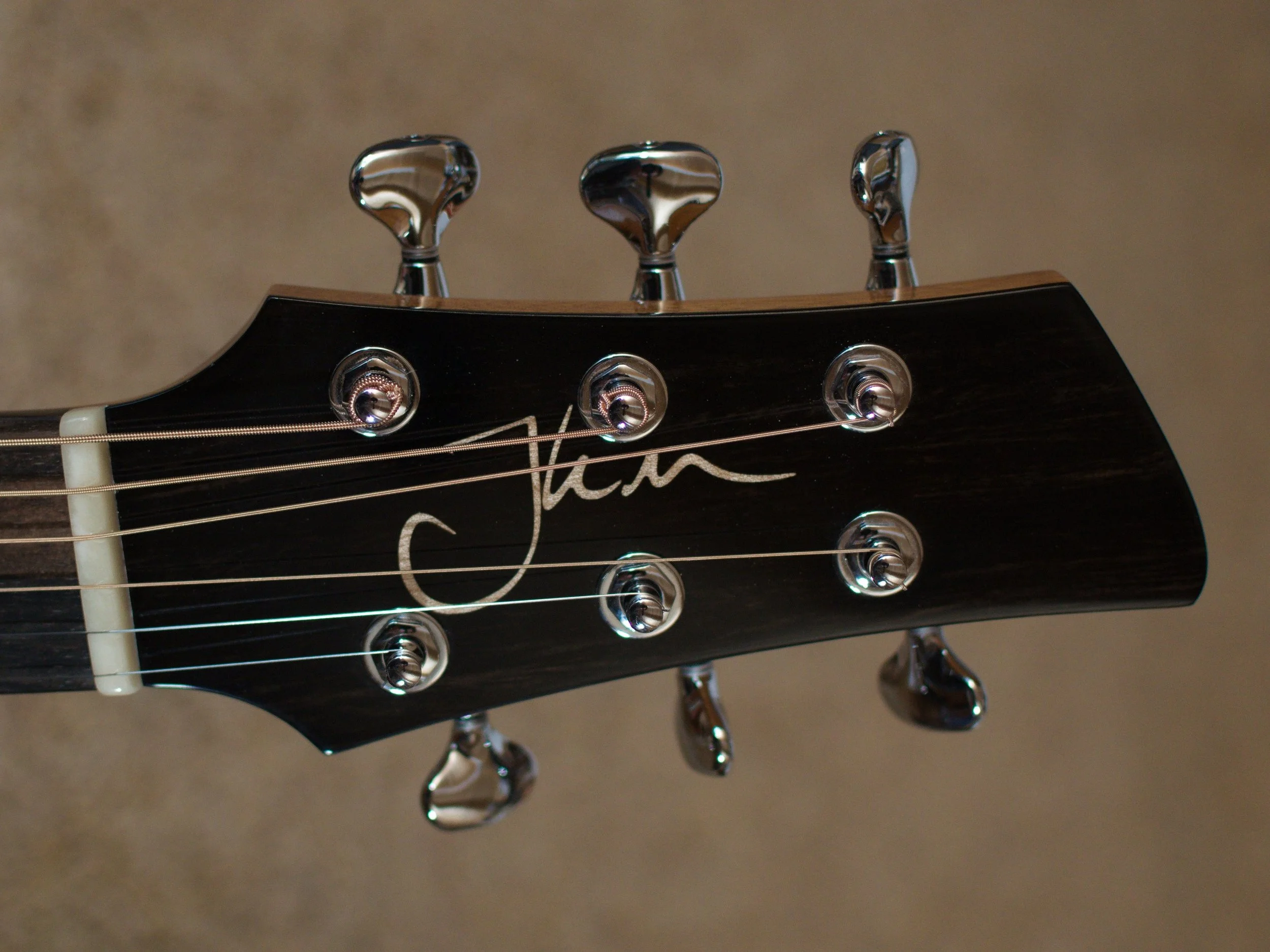 JKM Guitars - Services