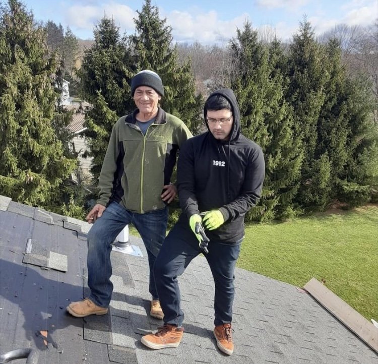 ROGER'S ROOFING
