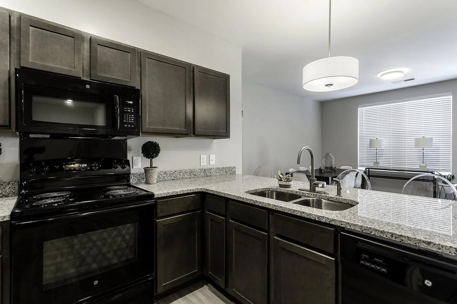 Gallery — The Heights at 8721