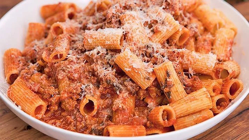 Giant Rigatoni with Quick Ragu Sugo — Everyday Gourmet