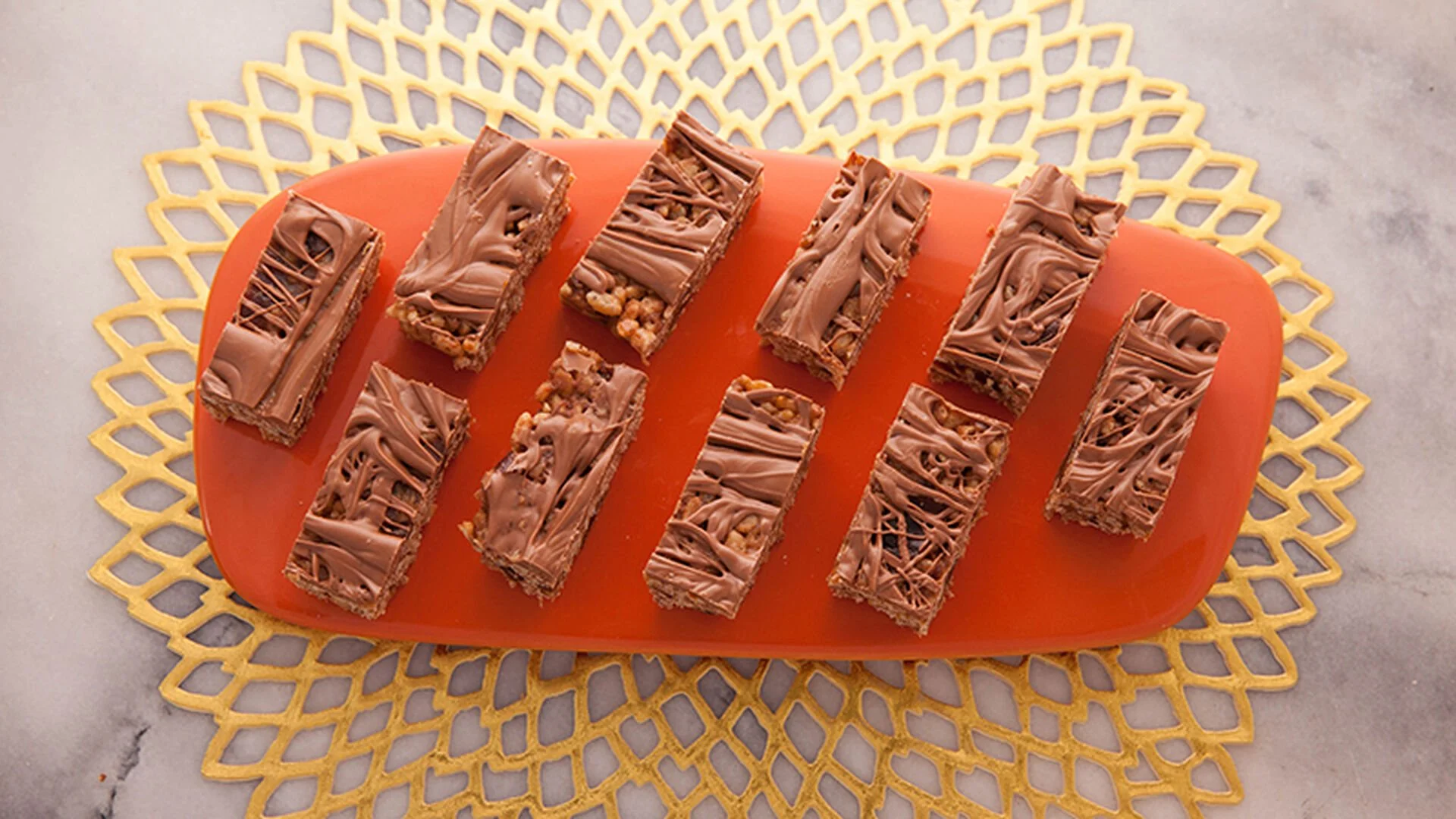 Crispy Date and Choc Chip Slice — Everyday Gourmet