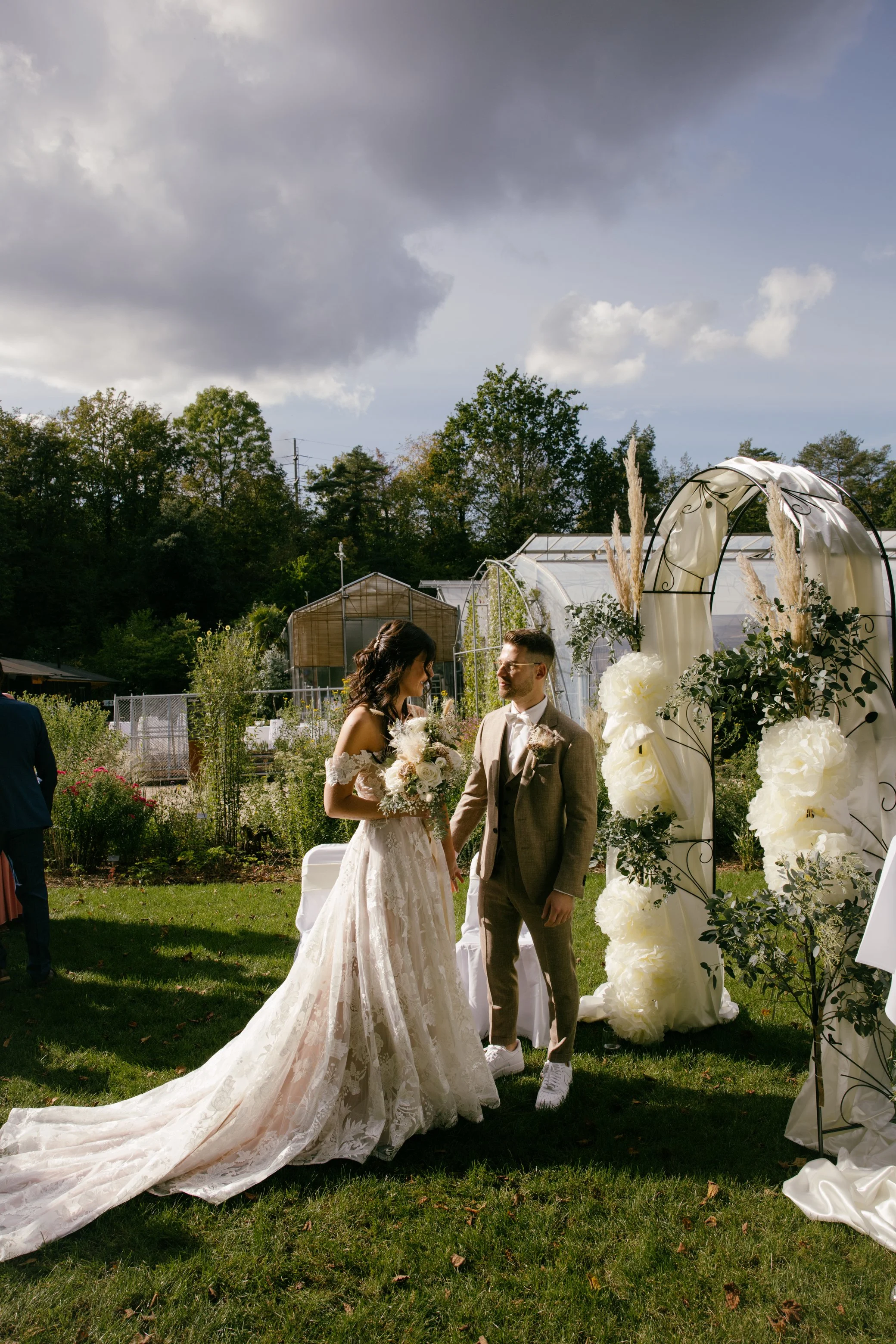 Authentic wedding photography Basel. Hochzeitsfotografie Basel, Merian ...