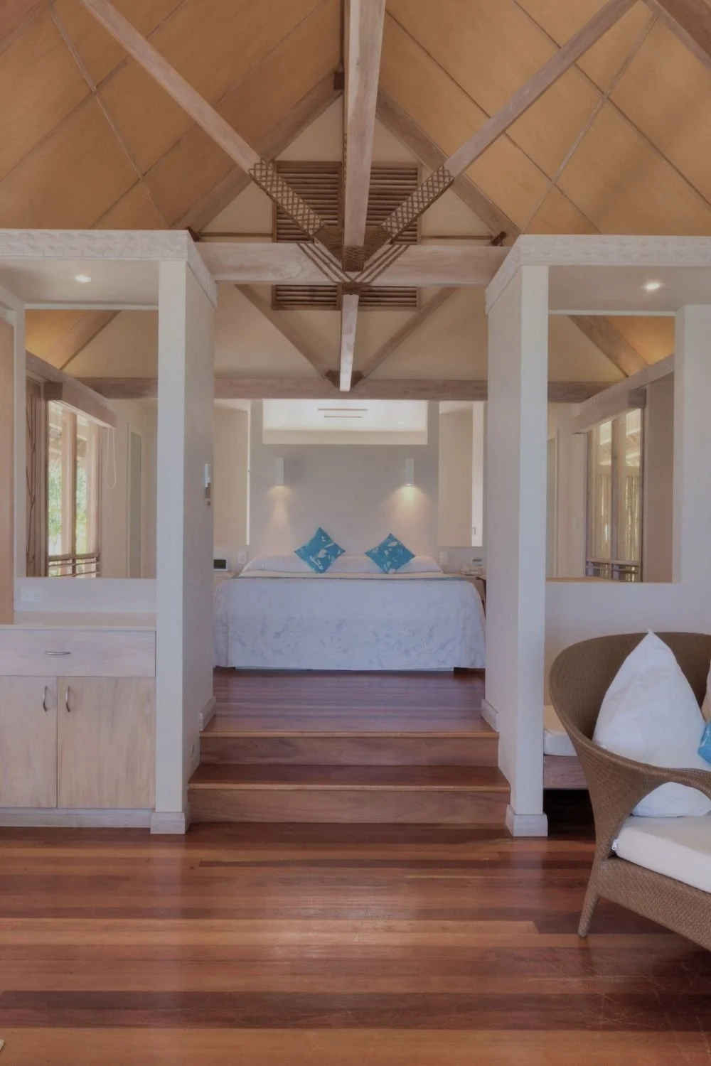 The Cook Island's Best Resorts | An Editor's Guide