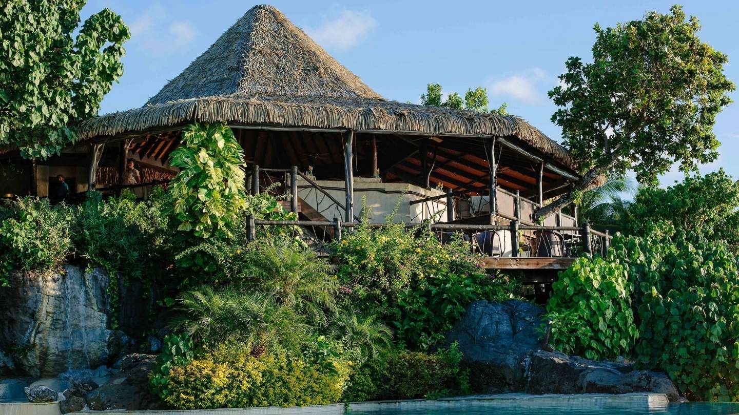 The Cook Island's Best Resorts | An Editor's Guide