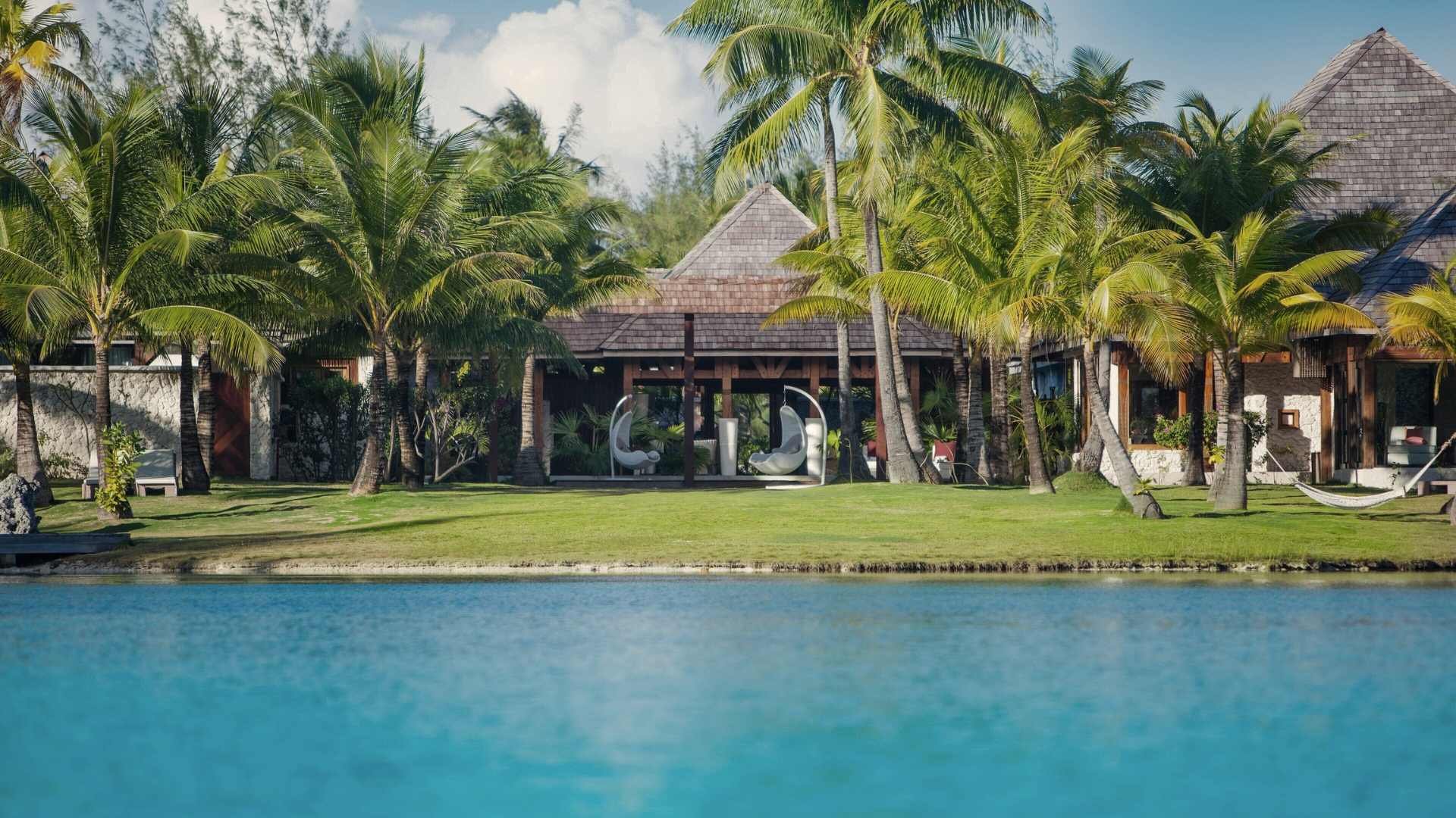 15 Best Resorts in French Polynesia | 2025