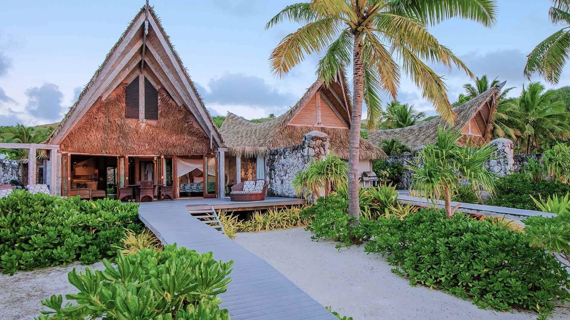 The Cook Island's Best Resorts | An Editor's Guide