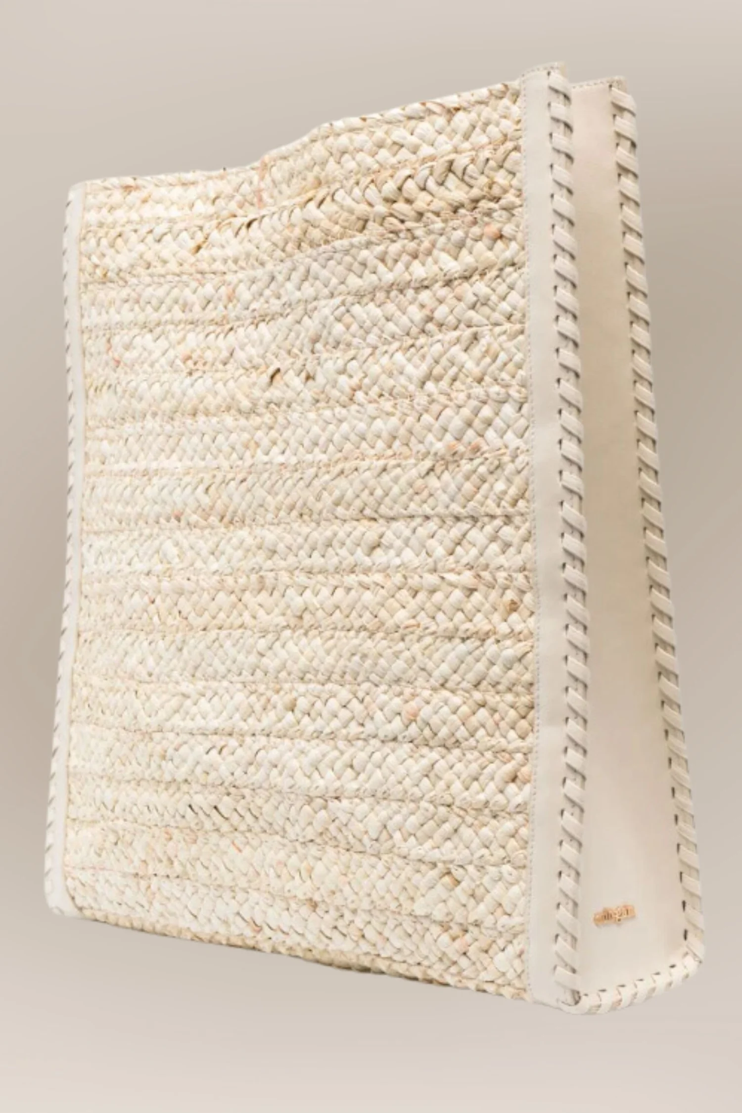 Seaside Style: The Best Beach Bags of 2024