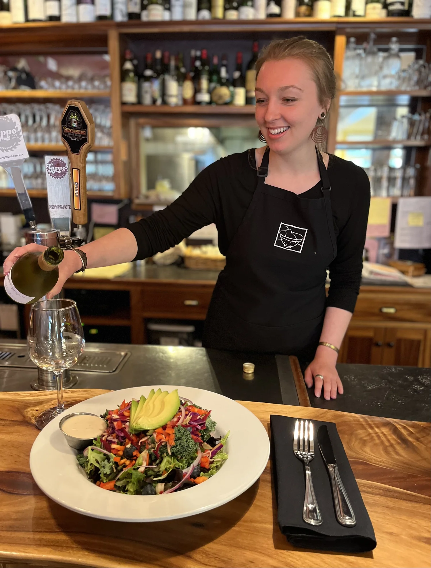 Bistro Cafe Serving Breakfast, Lunch, & Dinner with Beer on Tap and A ...