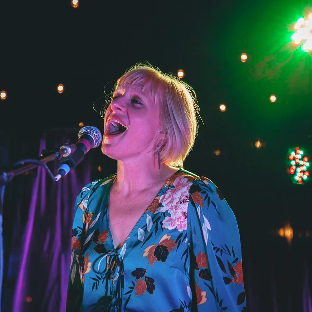 Second Hand News | Chicago's Fleetwood Mac Tribute Band