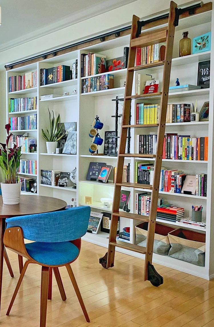 Library Ladders — Custom Ladder Company Ltd.