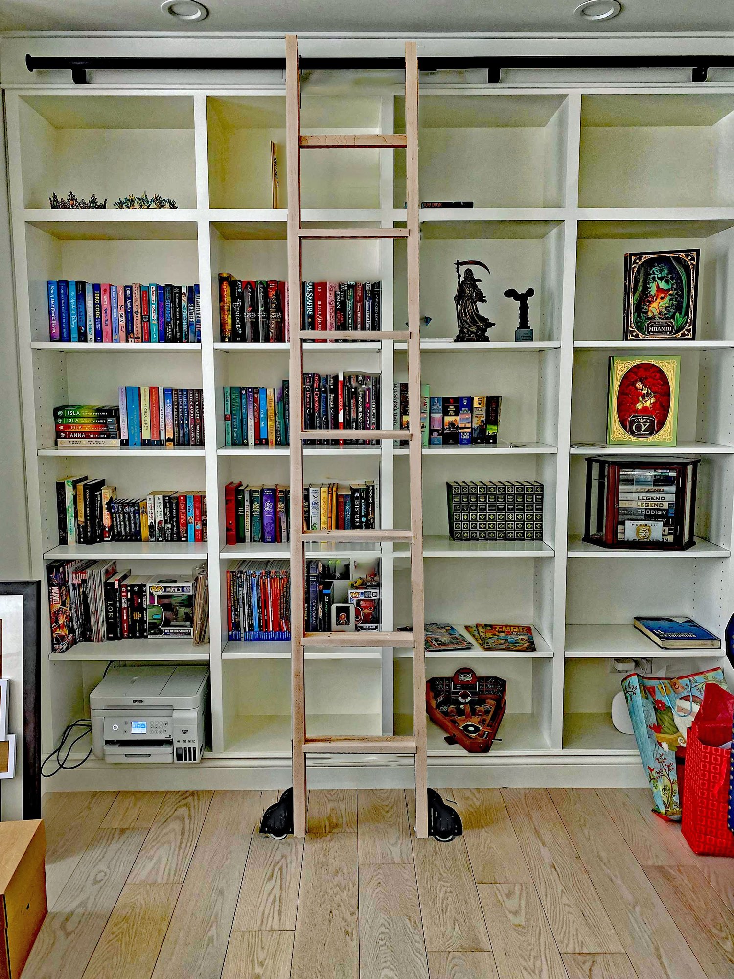 Library Ladders — Custom Ladder Company Ltd.