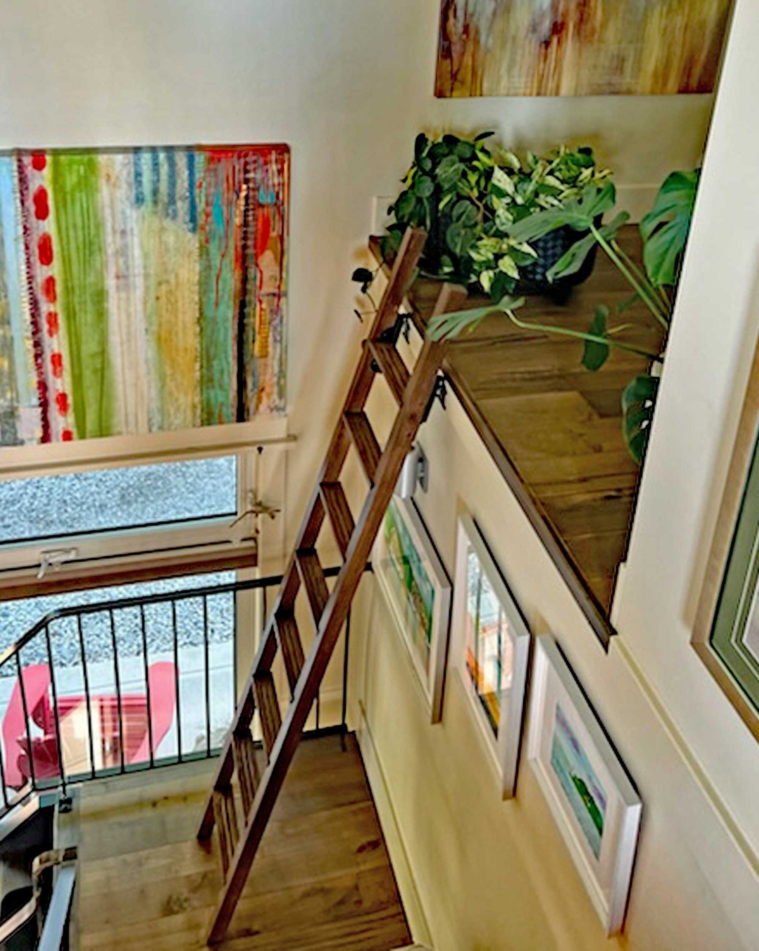 Amsterdam — Custom Ladder Company Ltd.