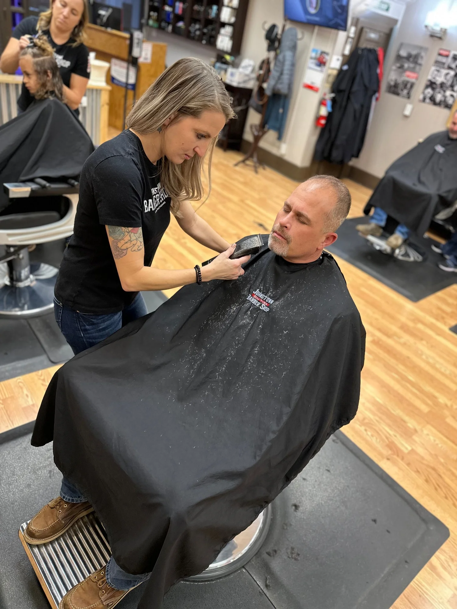 Johnstown Barber Shop - Your cutting-edge barber