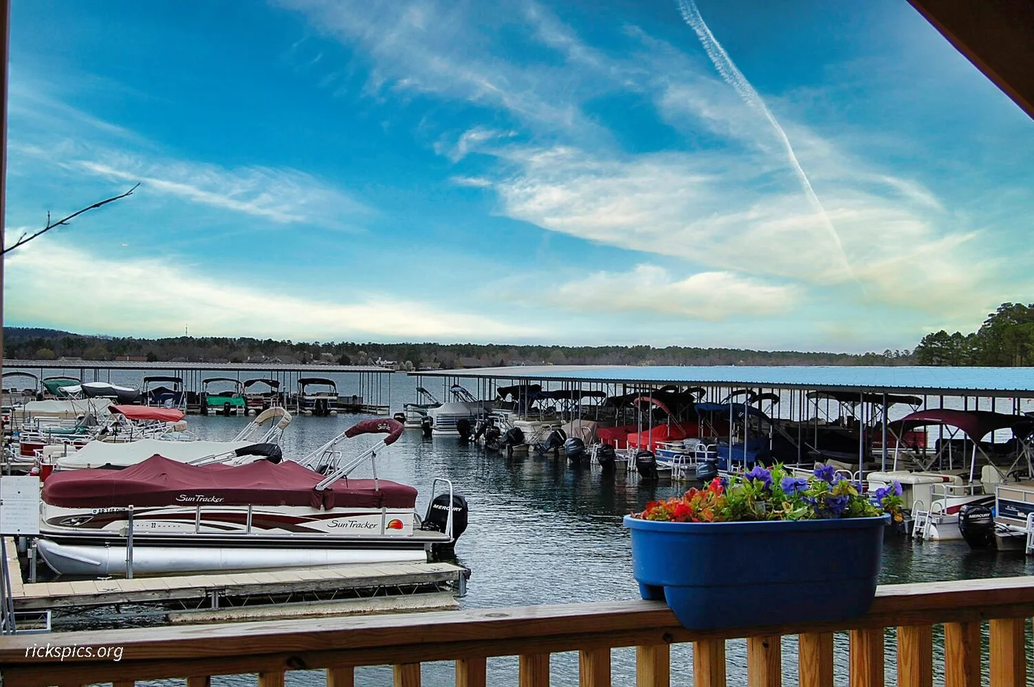 Balboa Marina - Marina located on the beautiful Lake Balboa in Hot ...