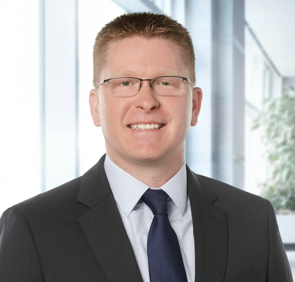 Frauenshuh — Dylan McCormick