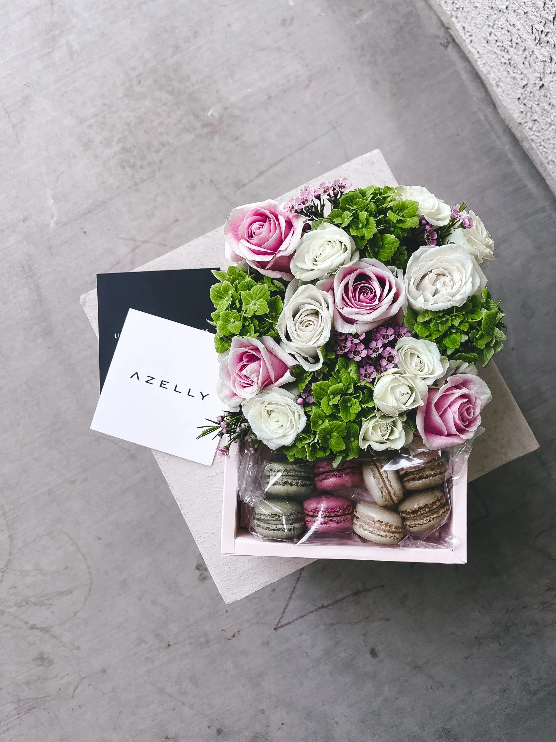 Shop Online Florist| Best Flowers, Occasions, Gifts, Delivery — Azelly