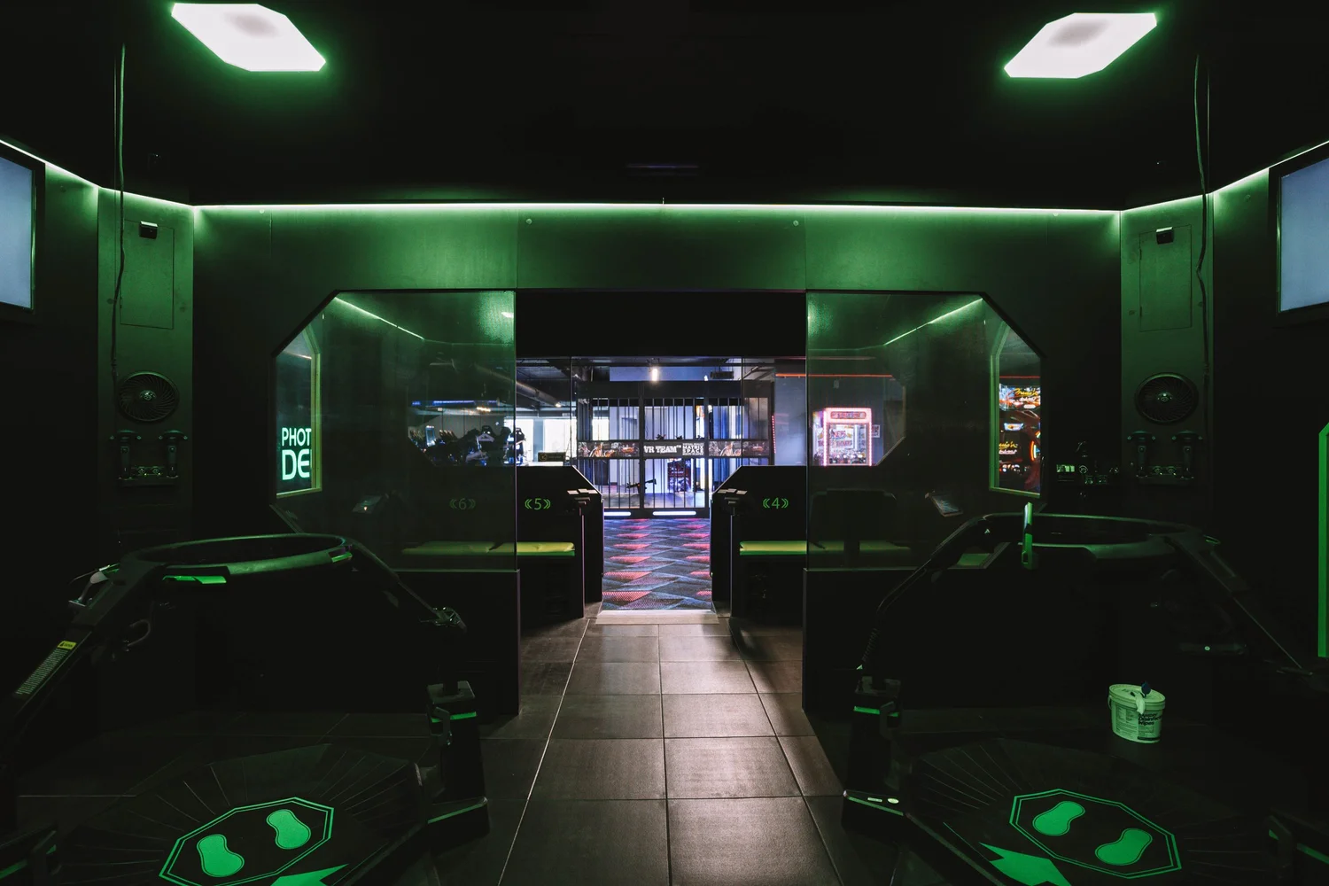 Vortex VR Arcade Attractions: Dive into Dark Ride & Omni Arena
