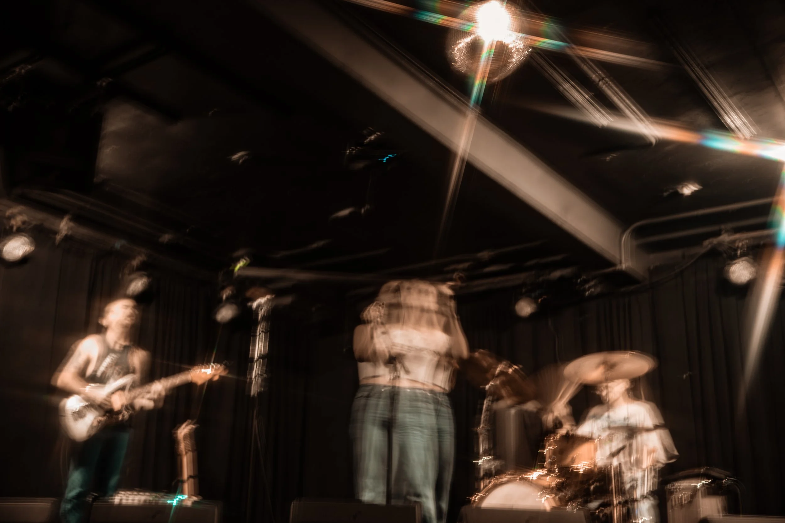 Photo & Review: Singer-songwriter Ethel Cain performed an intimate but ...