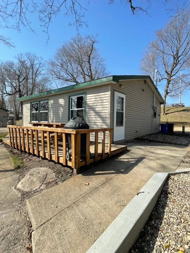 Lodging — Cedar Crest Resort