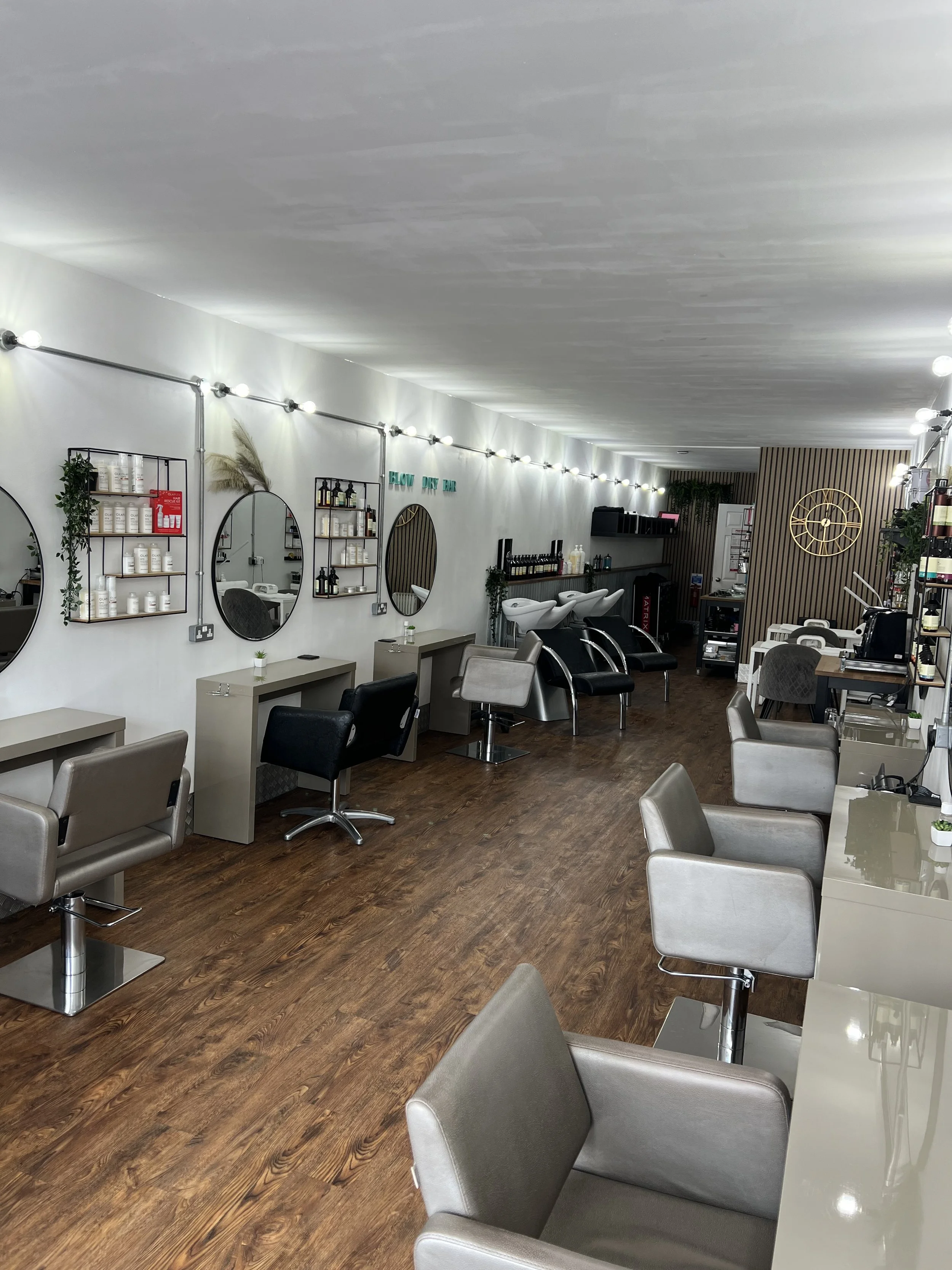 CAREERS — Makeover Salon
