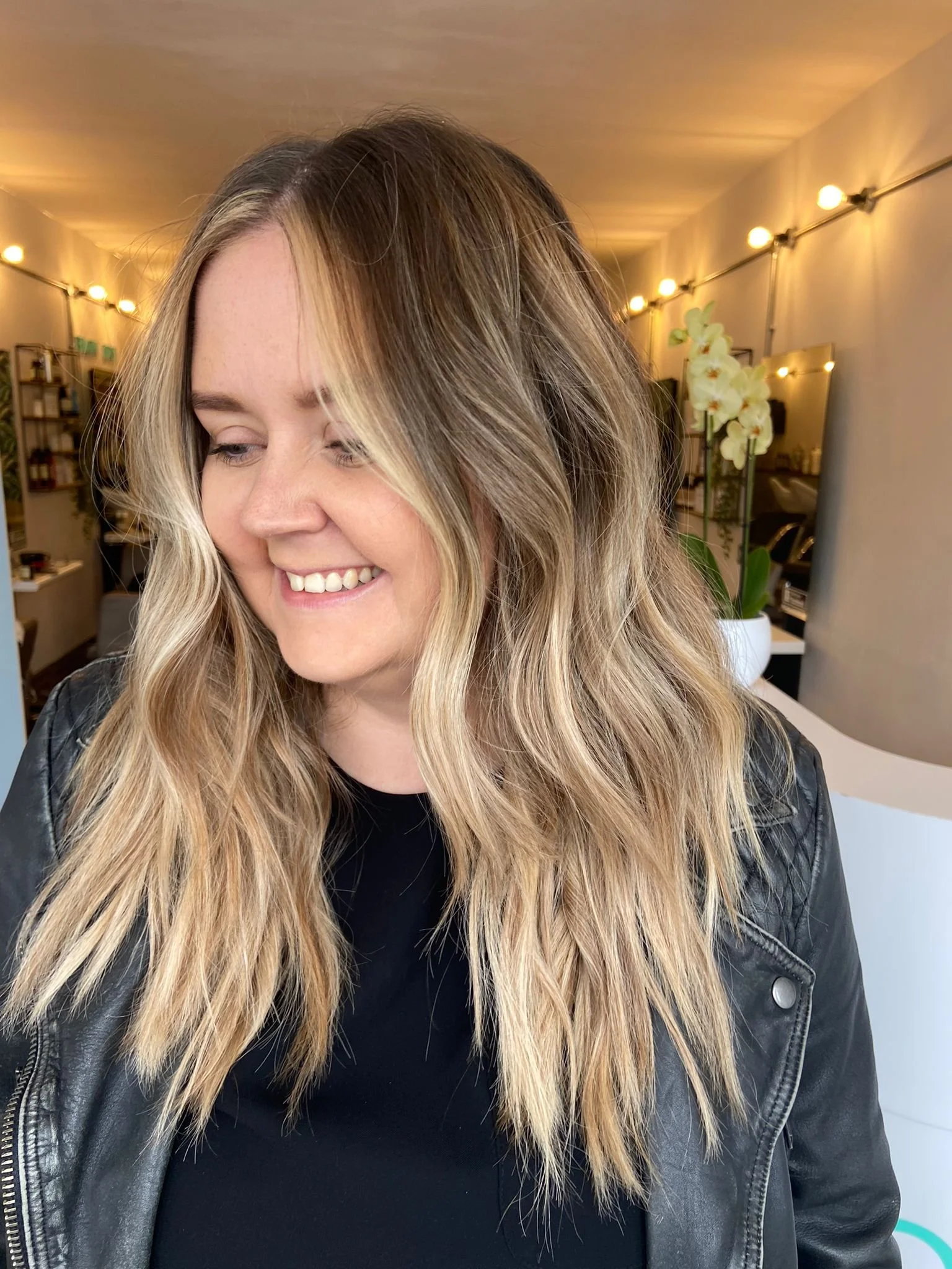 MAKEOVER SALON