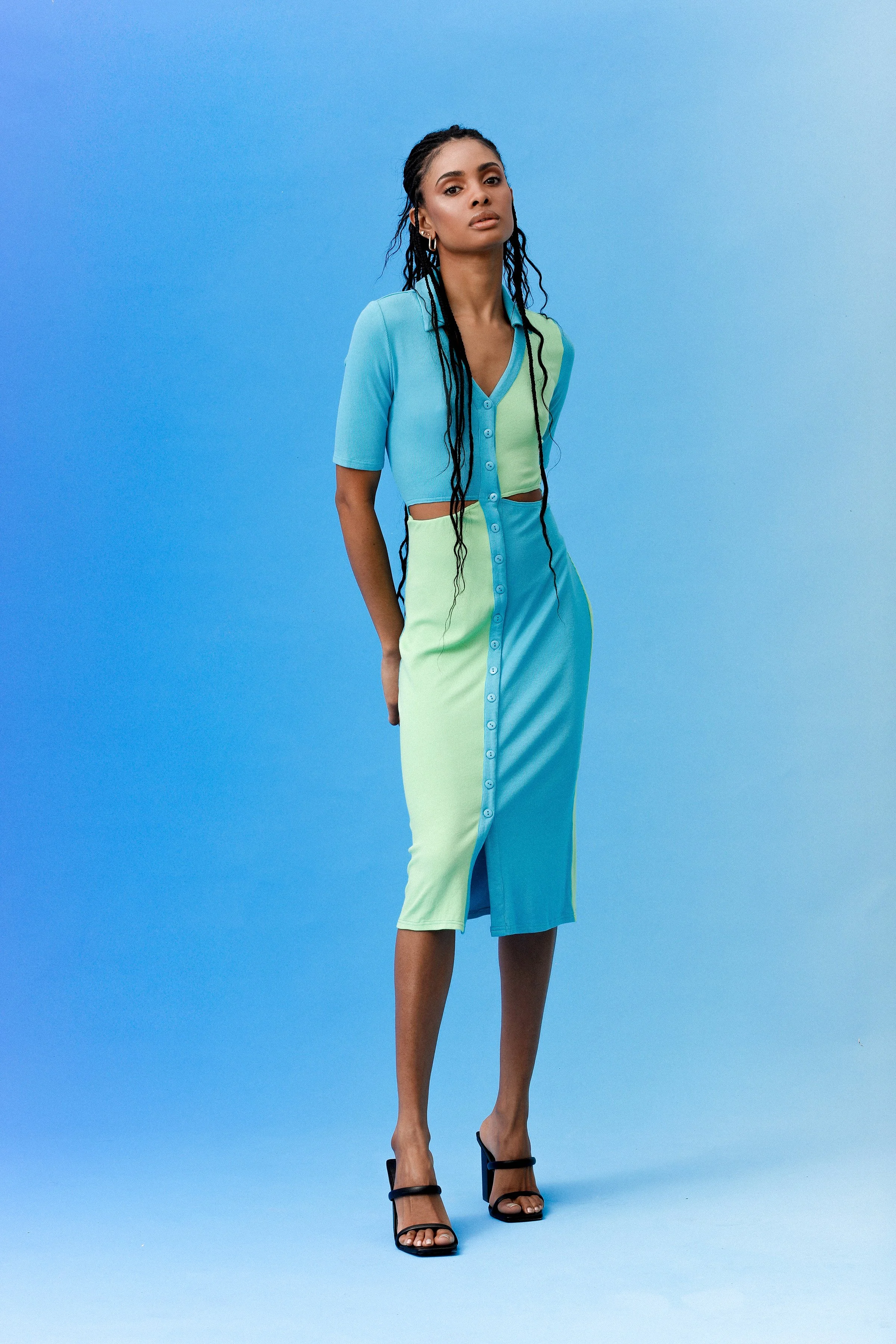 Avec Les Filles — Bagatelle International