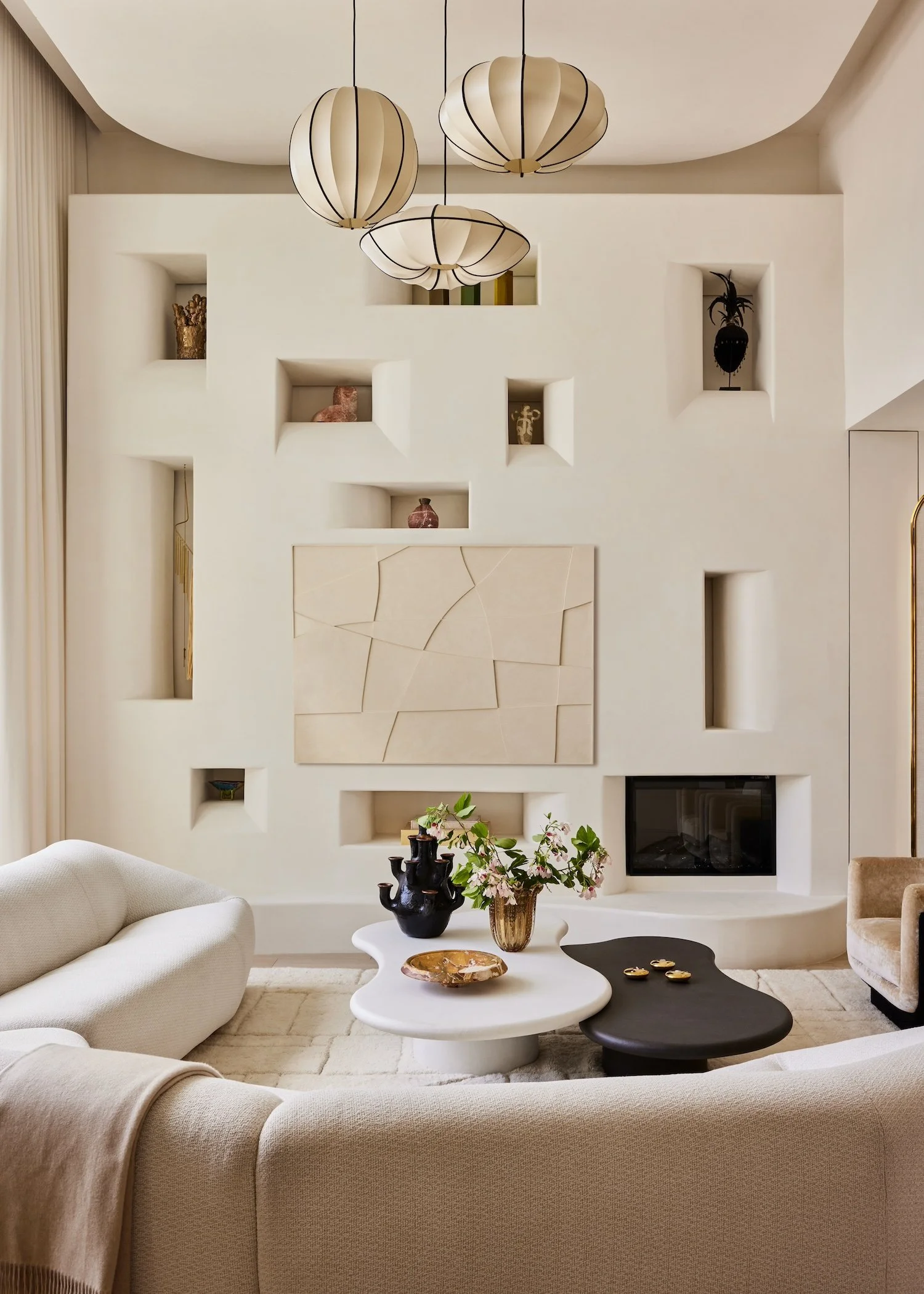 Très Chic — Parlor