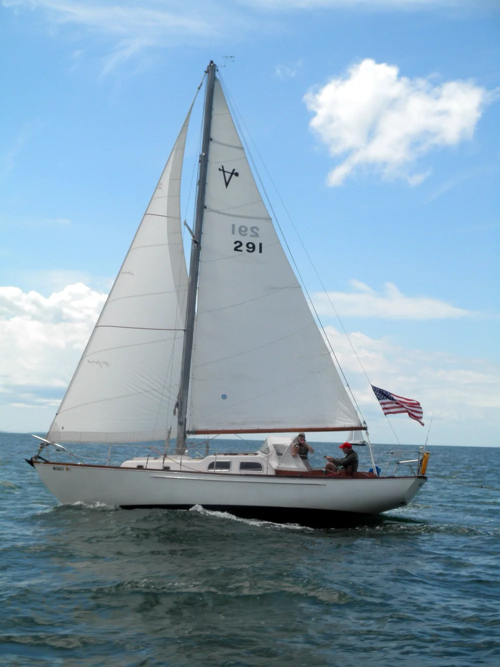 SAOIRSE, 1966 Pearson Vanguard — Herreshoff Yacht Sales