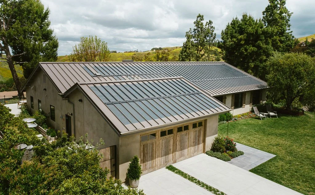 Beat the Heat and the Bills: How Solar Panels Can Lower Your Summer Energy Costs — Sunflare Array